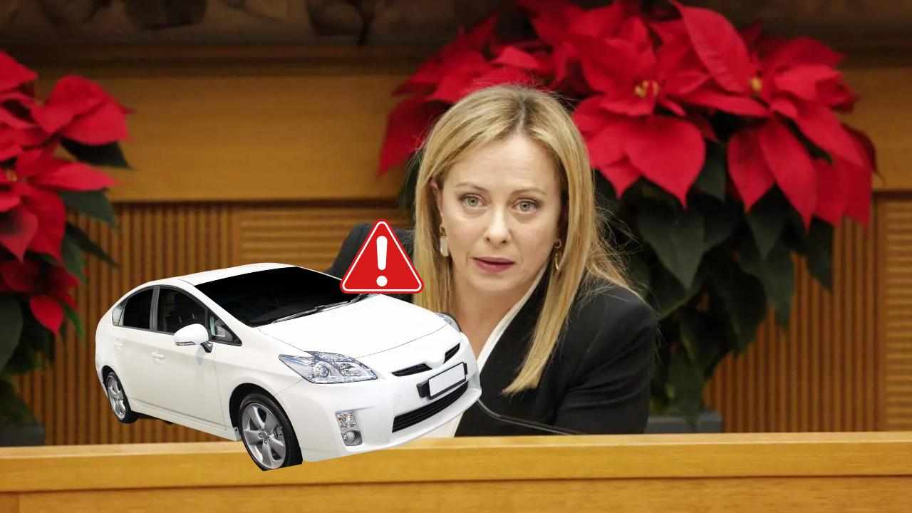 "Devi averlo in auto per forza": Giorgia Meloni dichiara l'imposizione ...